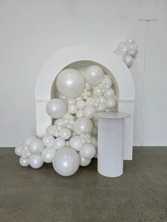 Balloon Garland, 3D Arch & Ripple Plinth Package – The Little Play Co.